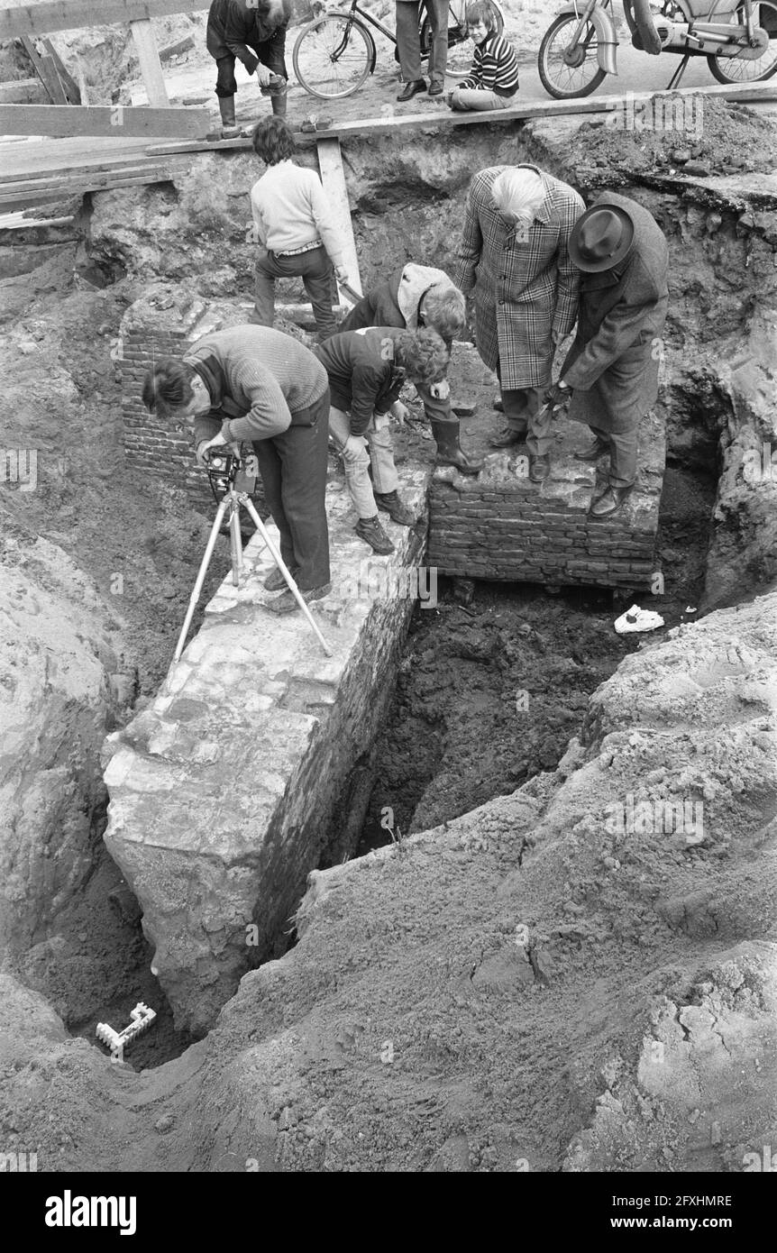 Construction work haarlem Black and White Stock Photos & Images - Alamy