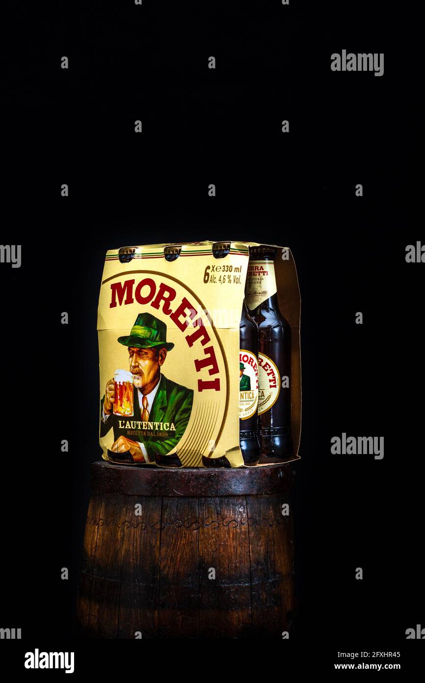 6 pack beer can hi-res stock photography and images - Alamy