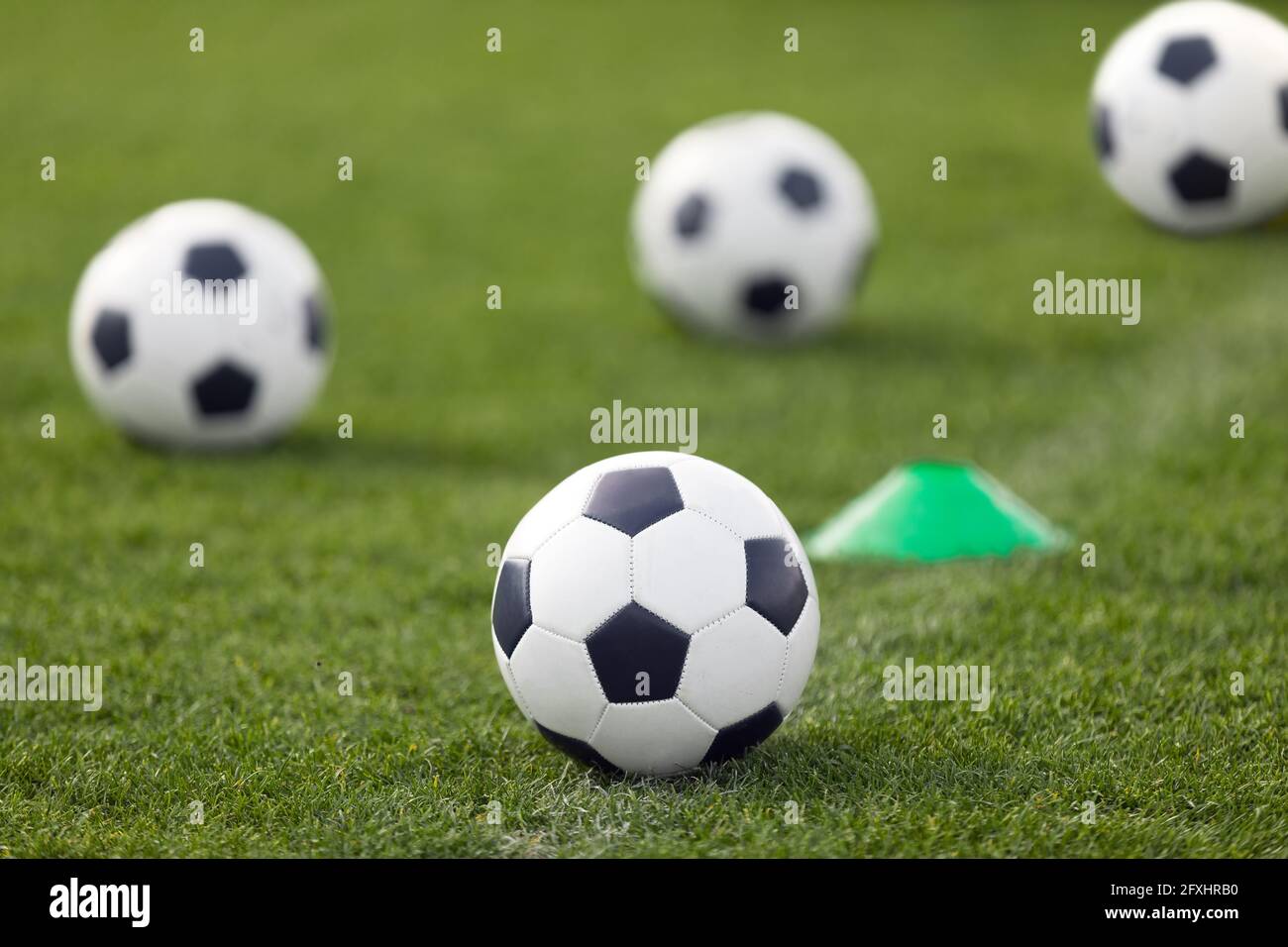 Sideline football pitch hi-res stock photography and images - Alamy