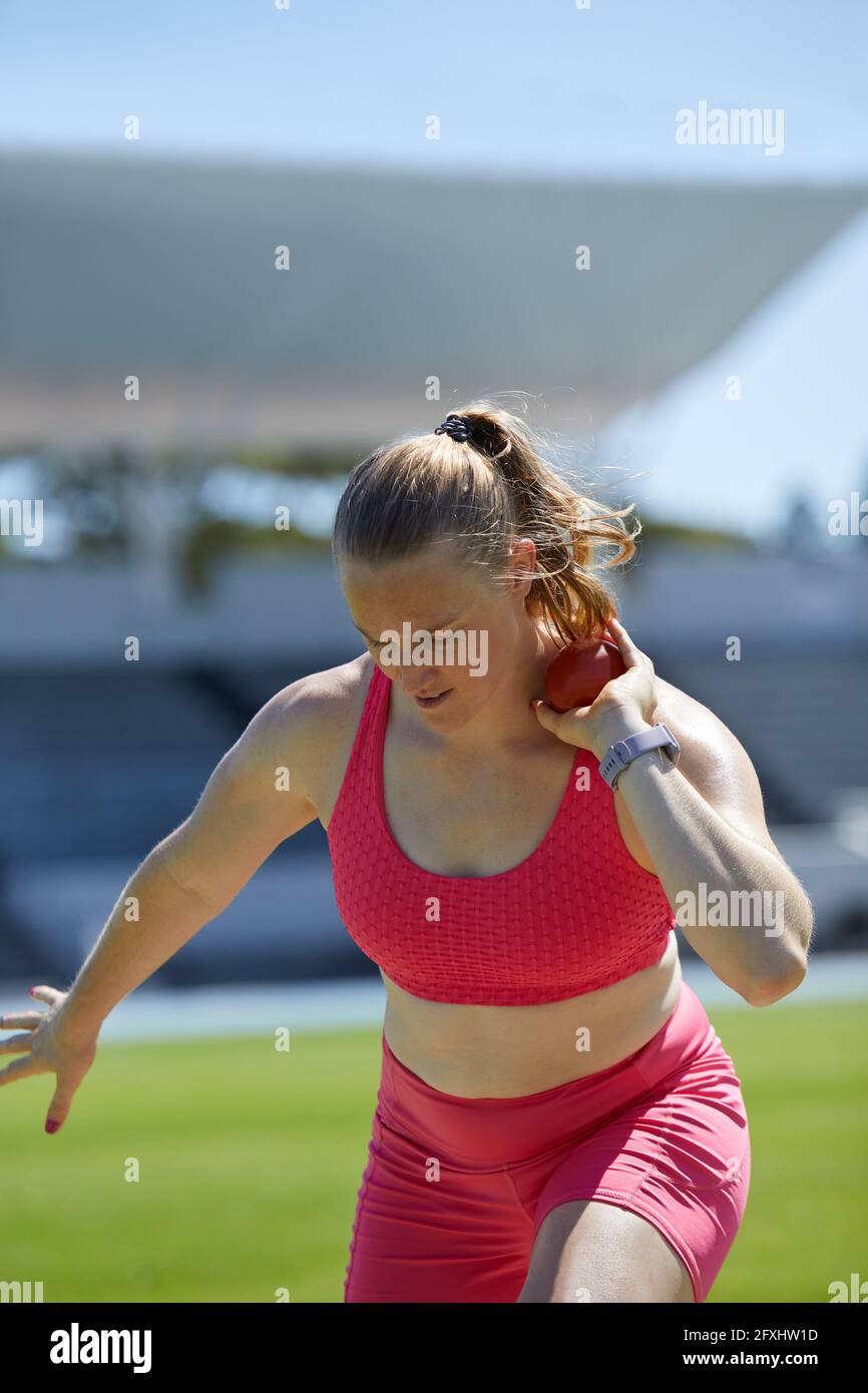 Shot put hi-res stock photography and images - Alamy