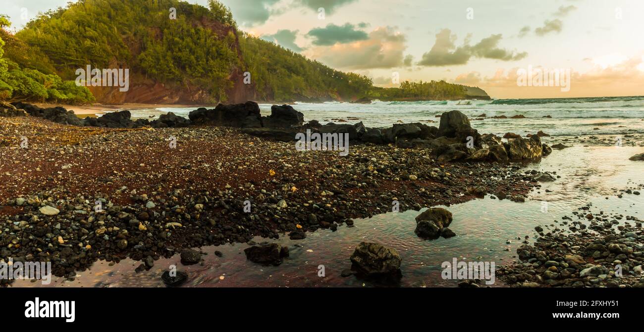 Sunset on Koki Beach, Koki Beach Park, Hana, Maui, Hawaii, USA Stock ...