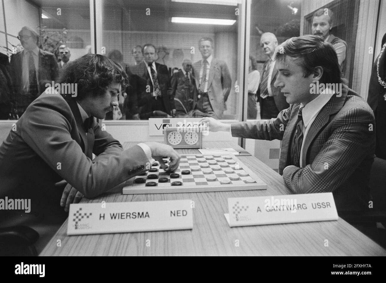 Wiersma (l) and Gantwarg - National Archives - 930-4672 Stock Photo - Alamy