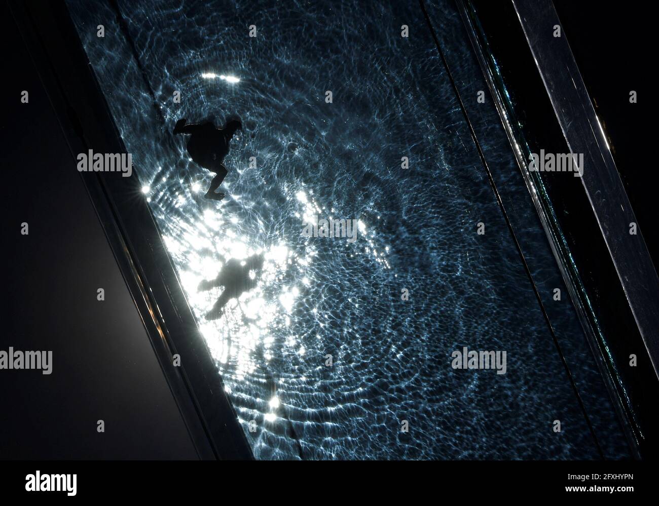 Sky pool embassy gardens hi-res stock photography and images - Alamy