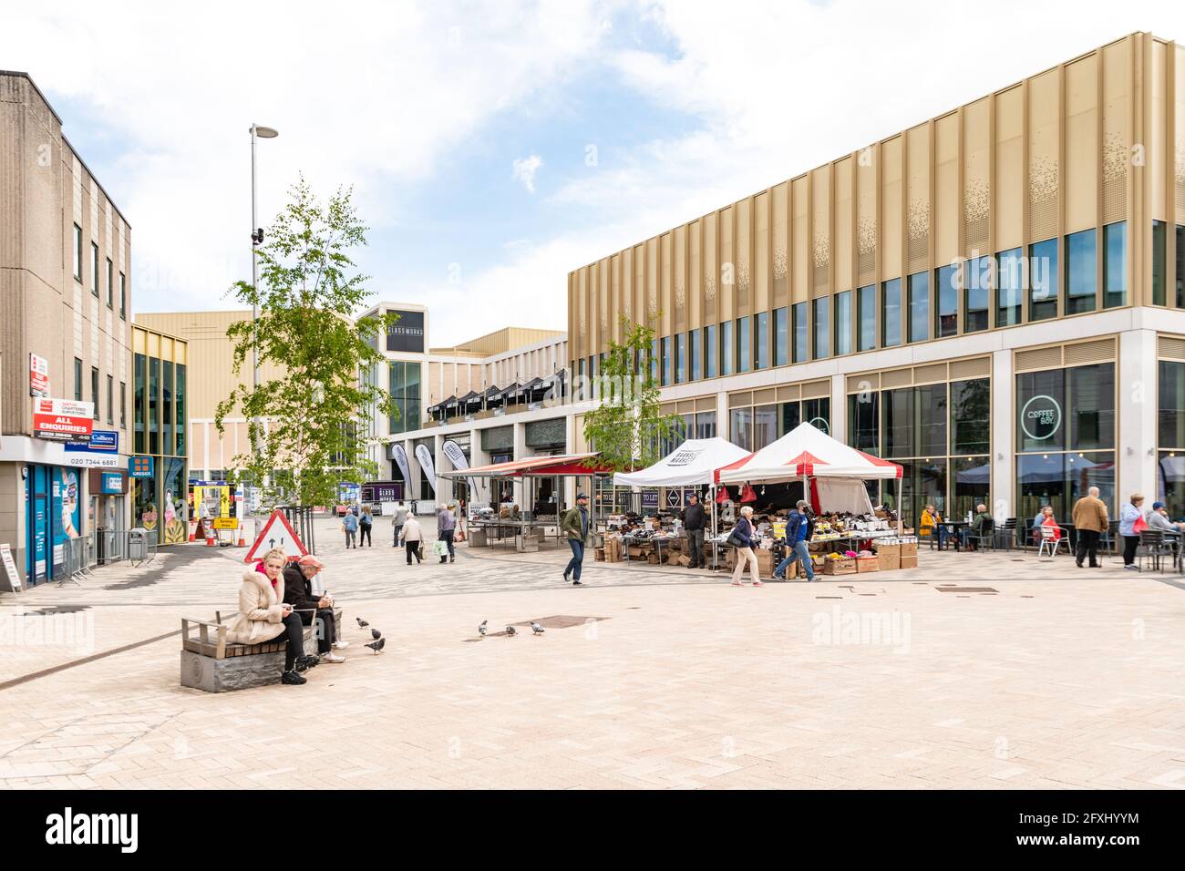 Outdoor market stalls barnsley hi-res stock photography and images - Alamy
