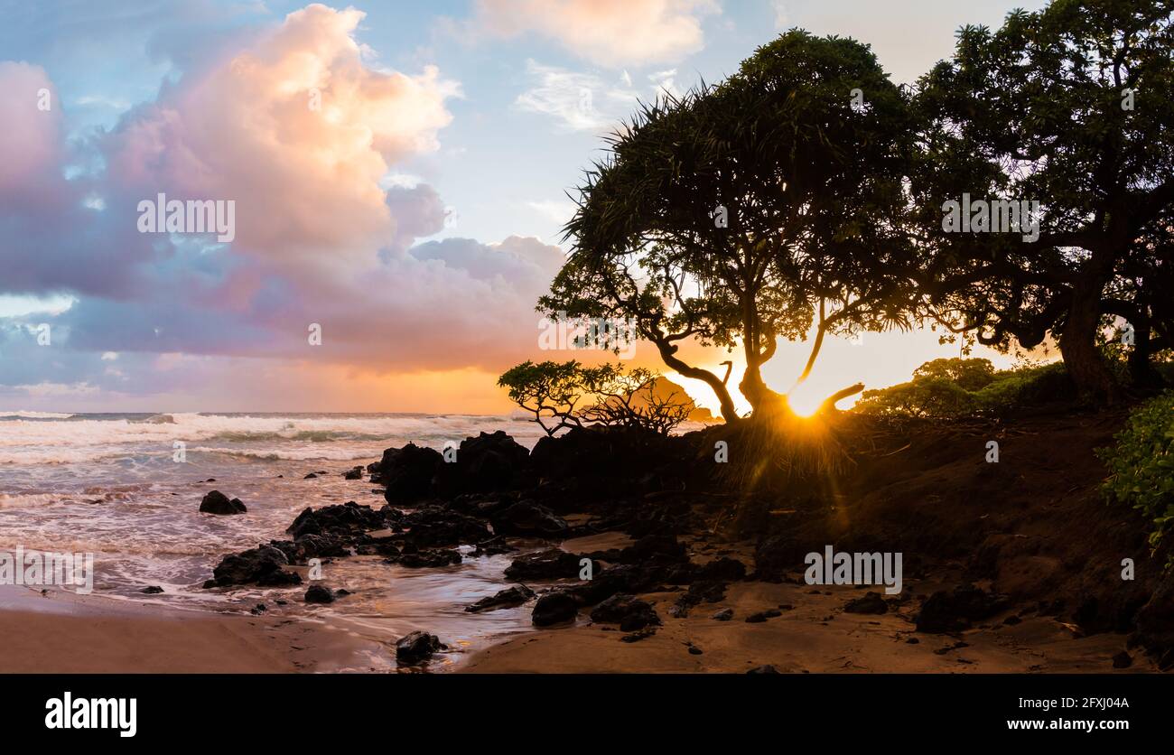 Sunrise at Koki Beach With Alau Island in The Distance, Koki Beach Park, Hana, Maui, Hawaii, USA ...