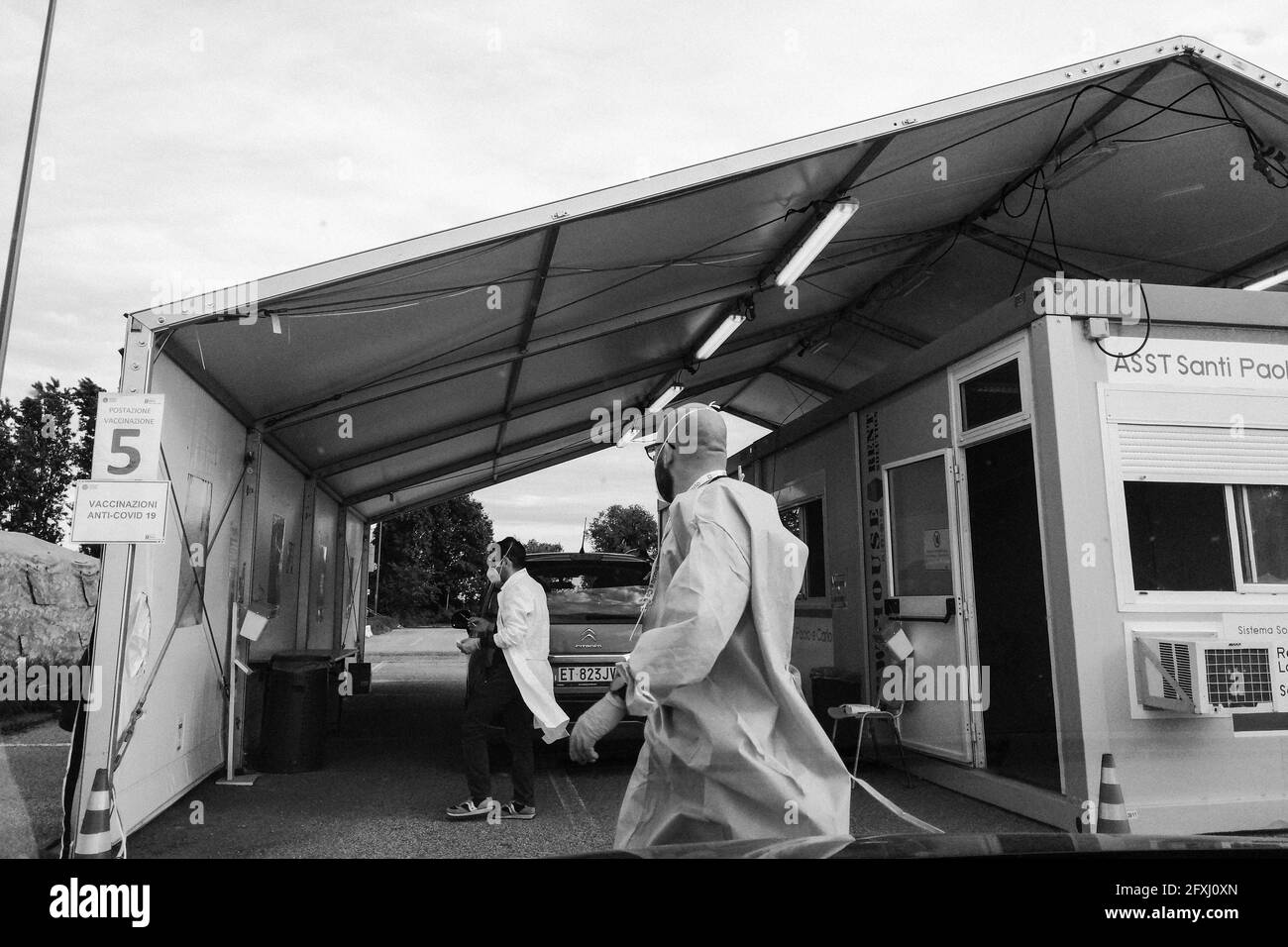 Covid 19 vaccination europe Black and White Stock Photos & Images - Alamy
