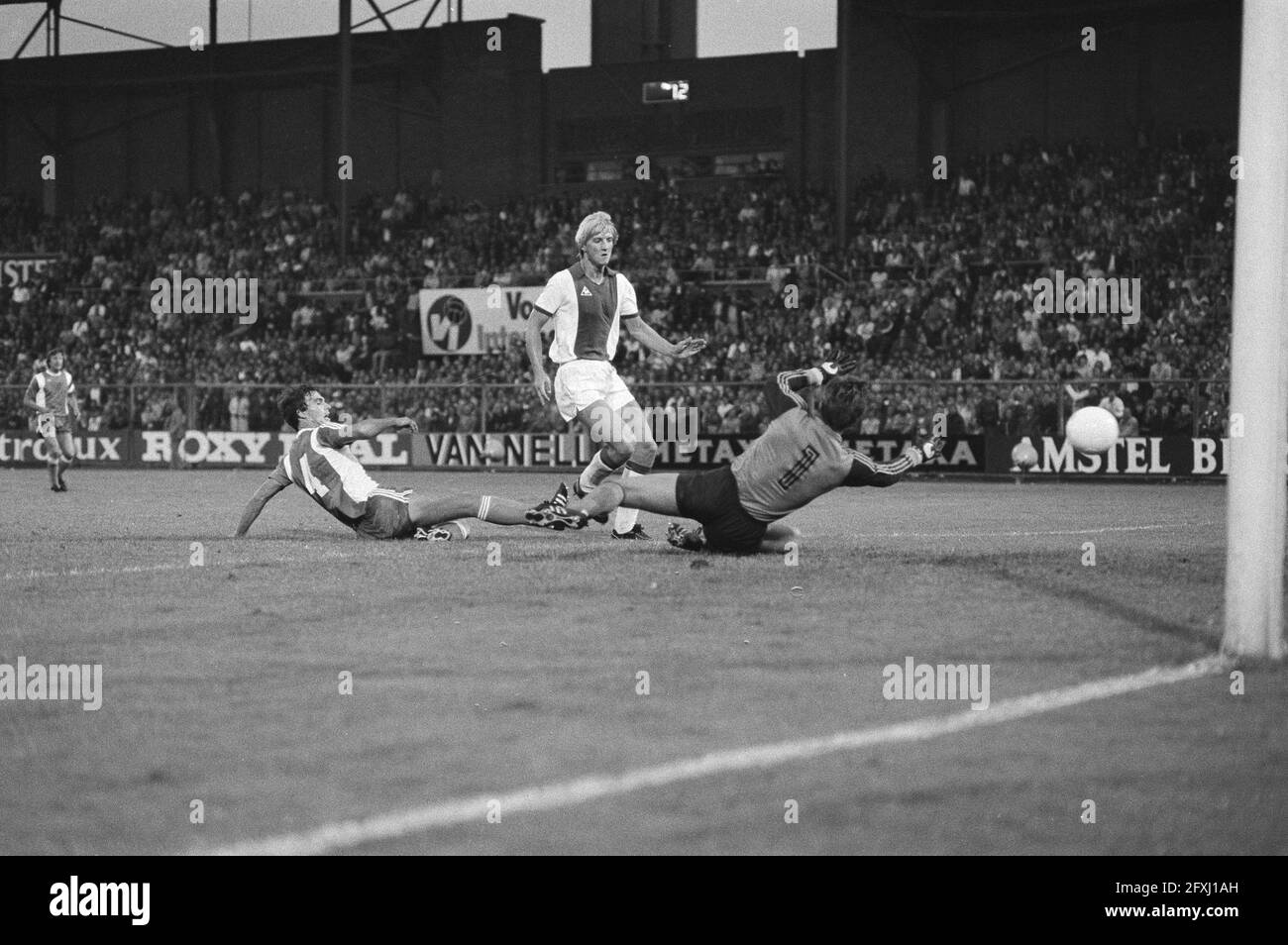 Wim kieft scores 1 0 hi-res stock photography and images - Alamy