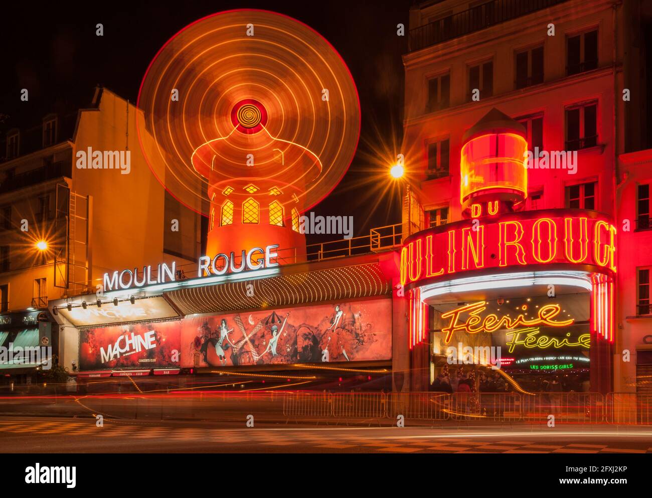 Night paris pigalle hi-res stock photography and images - Alamy