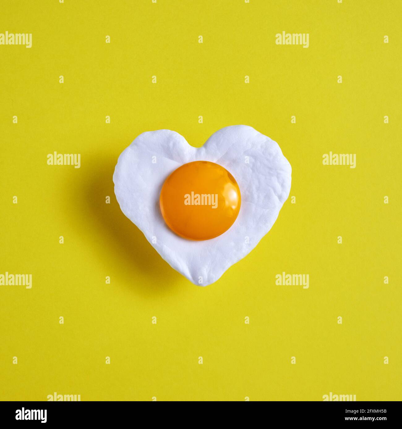 Shaped egg hi-res stock photography and images - Alamy