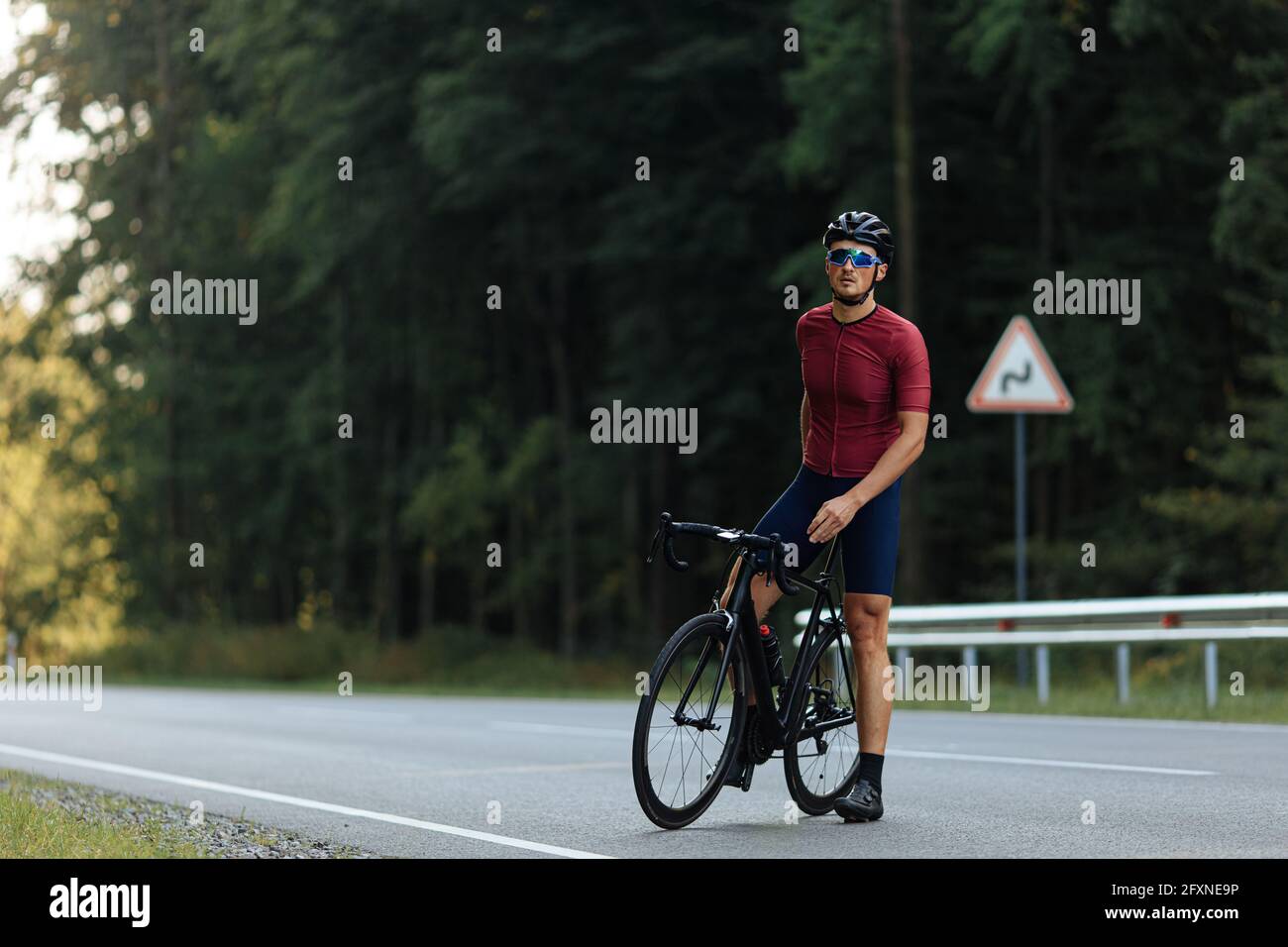 Muscular body hi-res stock photography and images - Alamy