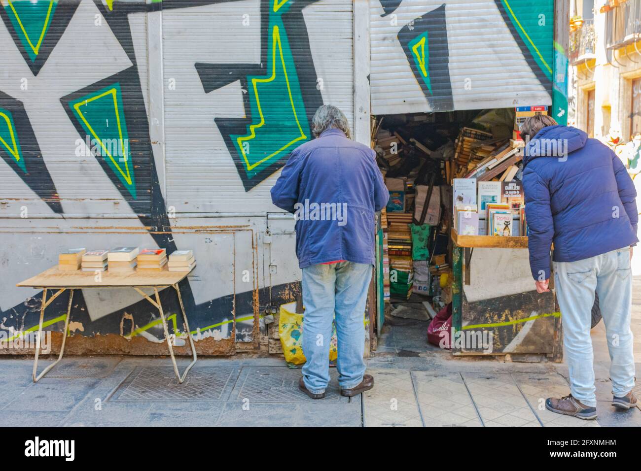 Neighborhood book store hi-res stock photography and images - Alamy
