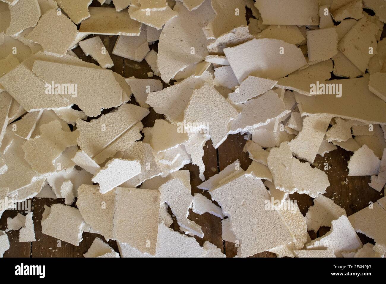 Polystyrene ceiling tiles hi-res stock photography and images - Alamy