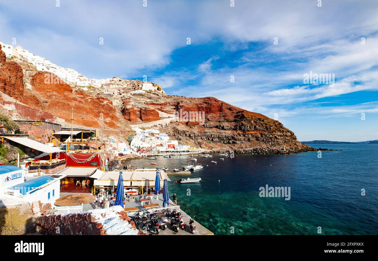 Amoudi bay on island hi-res stock photography and images - Alamy