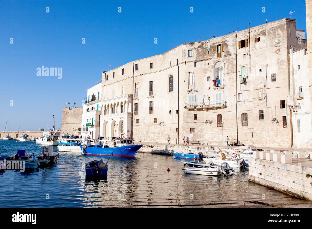 Monopoli italy people hi-res stock photography and images - Alamy