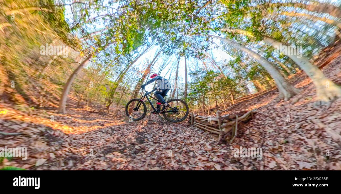 Fall off bike hi-res stock photography and images - Alamy