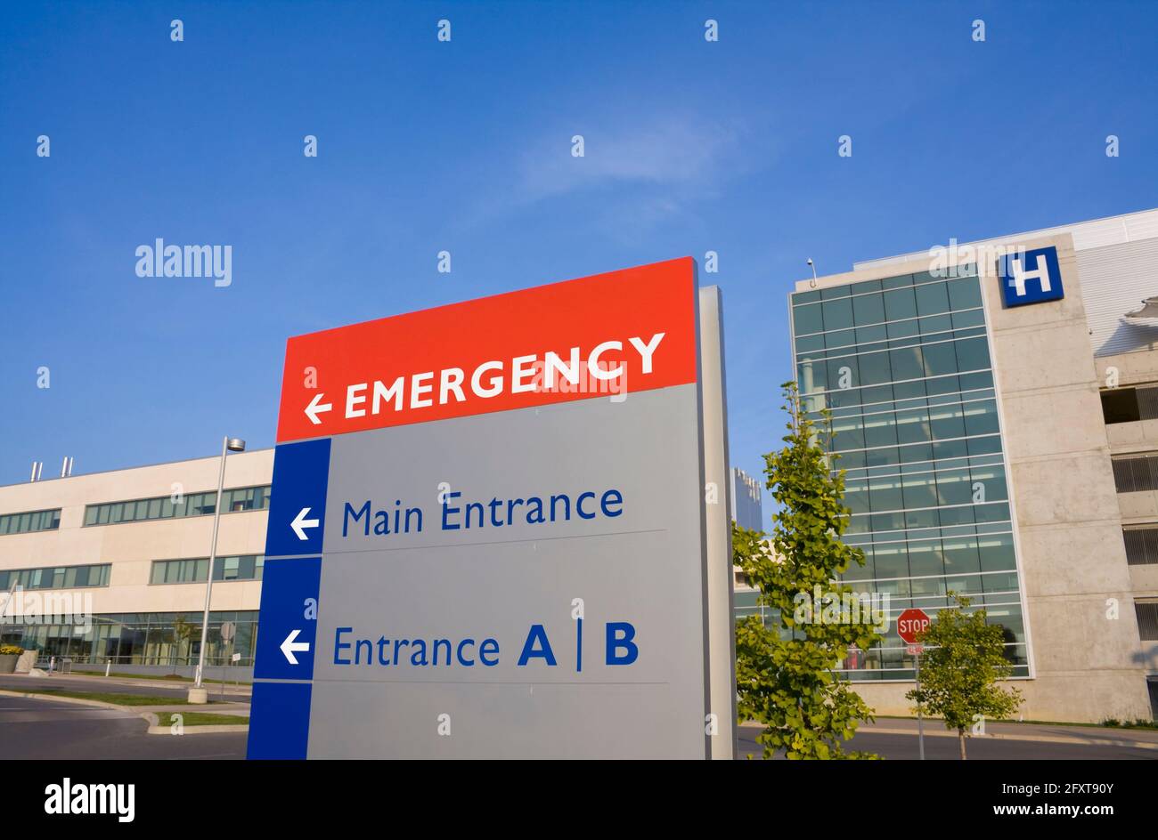 Canada hospital emergency room hi-res stock photography and images - Alamy
