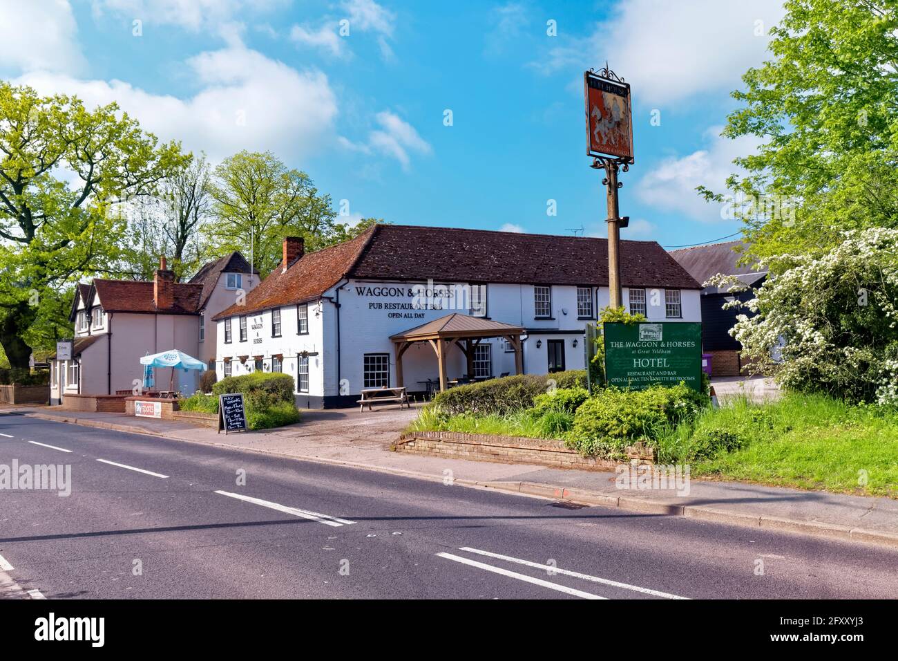 Waggon and horses pub in Great Yeldham, Essex Stock Photo - Alamy