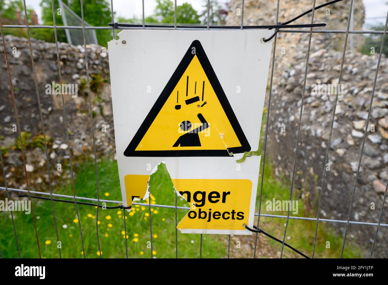 Falling objects hi-res stock photography and images - Alamy