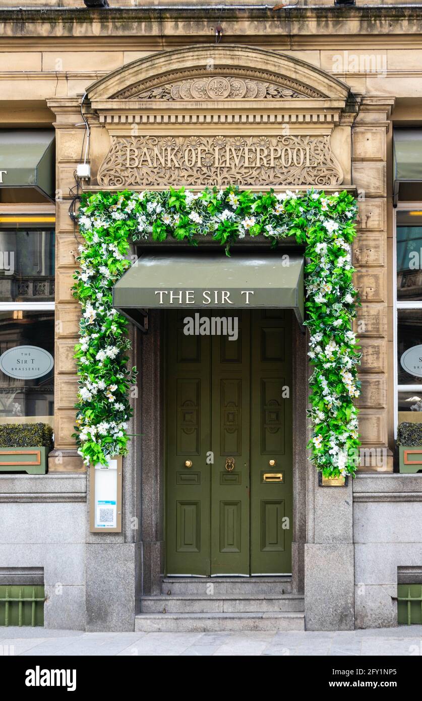 Bank of liverpool hi-res stock photography and images - Alamy