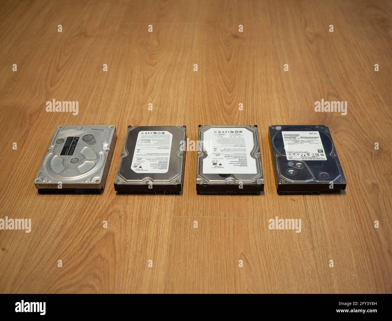 Internal hard disk drives hi-res stock photography and images - Alamy