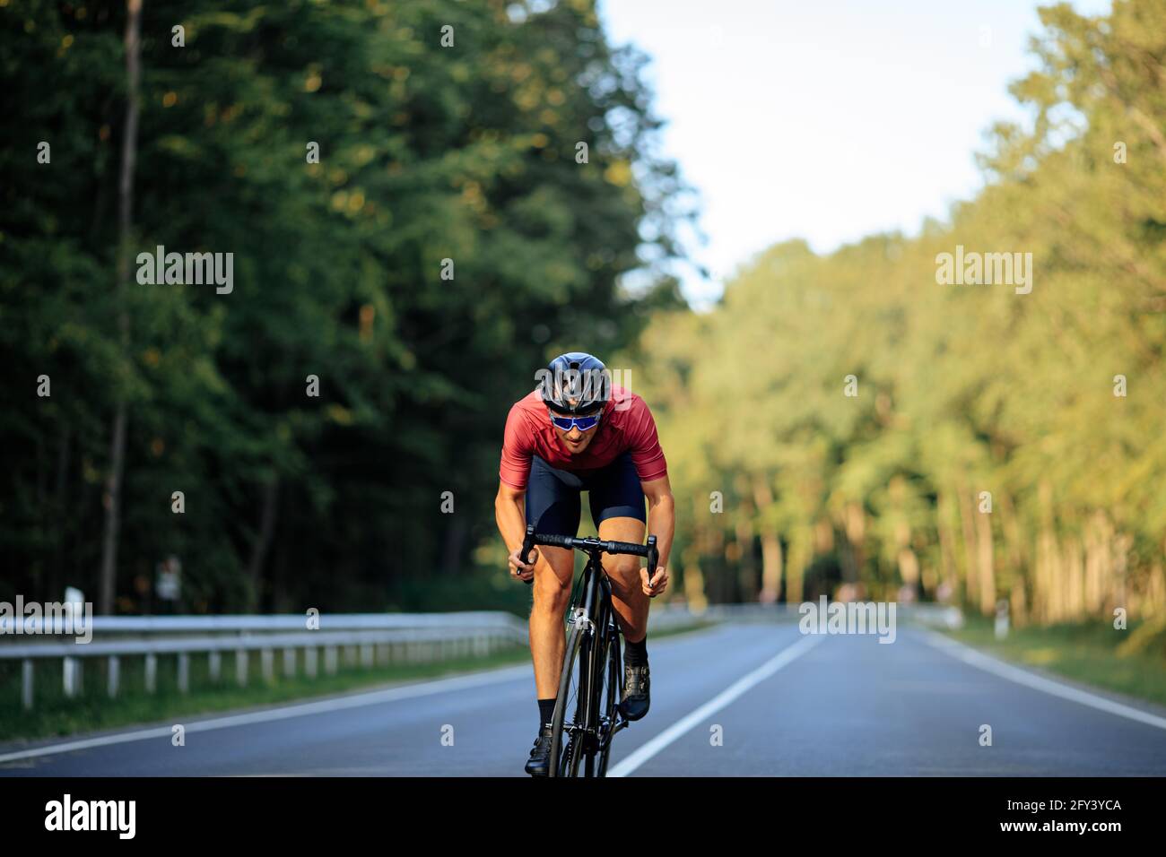 Fast cycling hi-res stock photography and images - Alamy