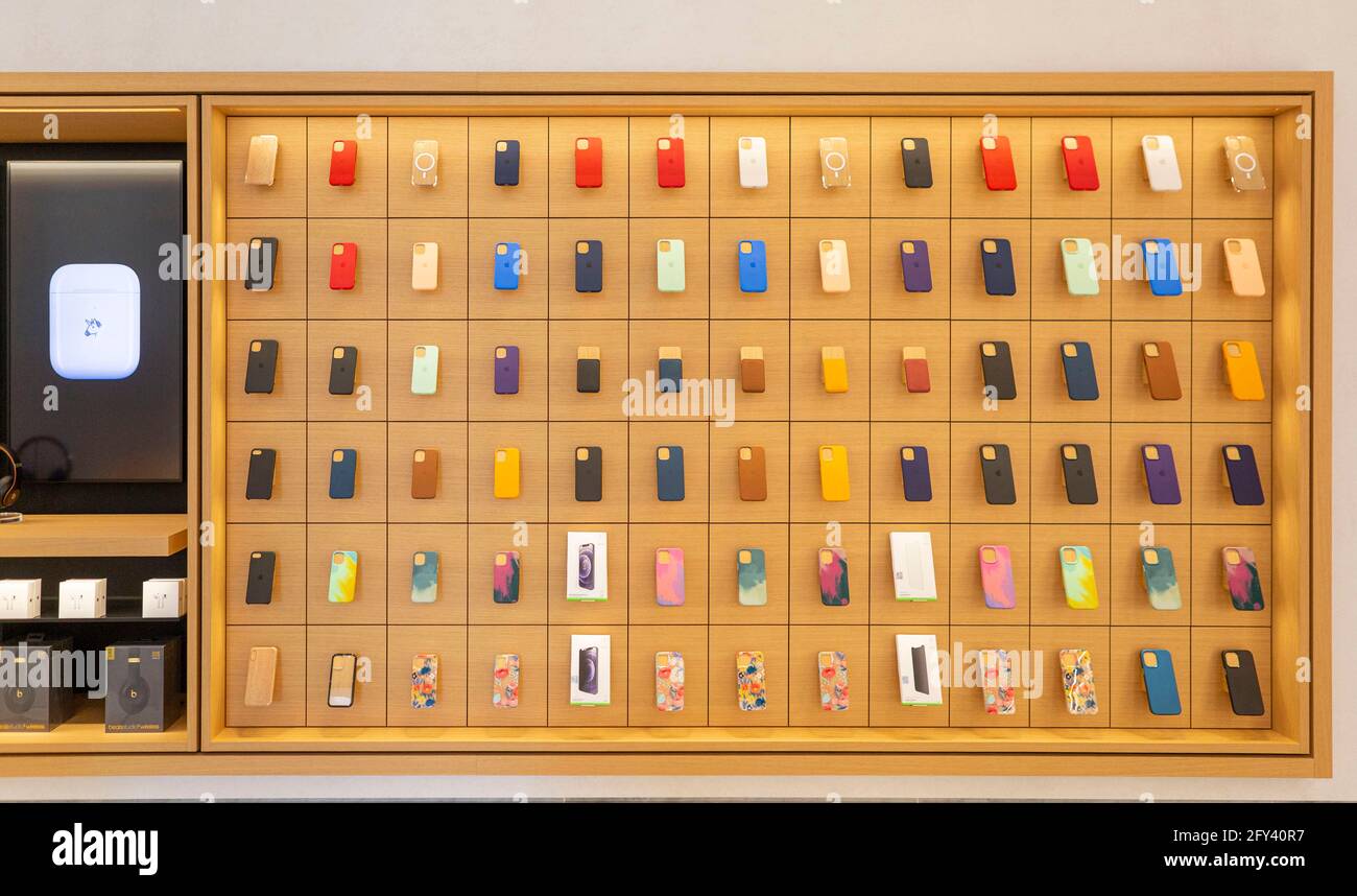 Apple Store Product Display