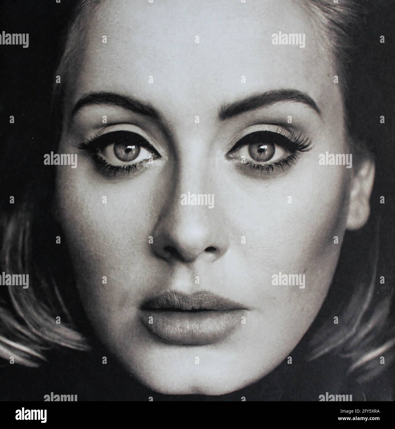 Adele 25 album hi-res stock photography and images - Alamy