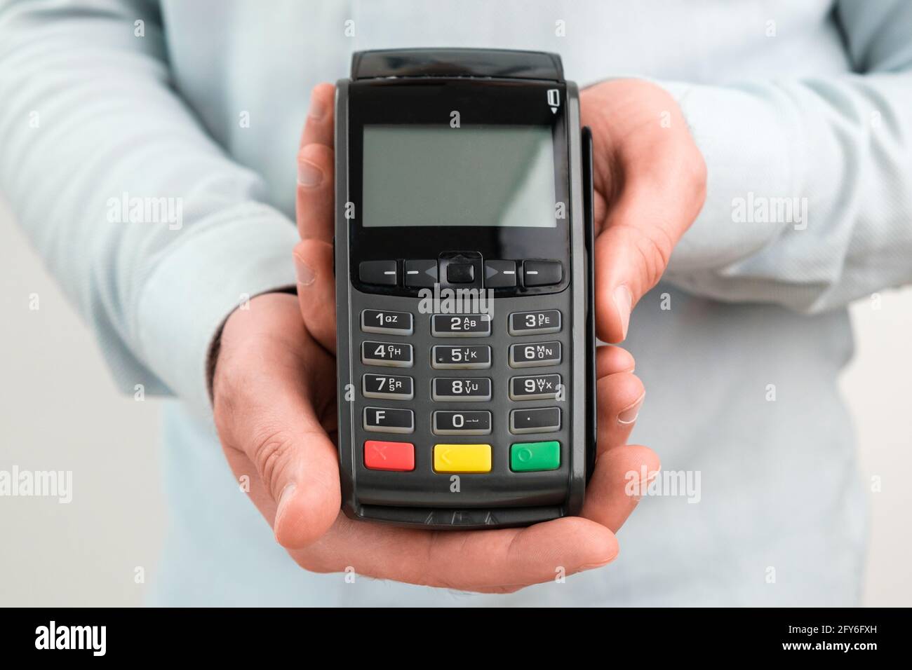 Pos terminal credit card hi-res stock photography and images - Alamy