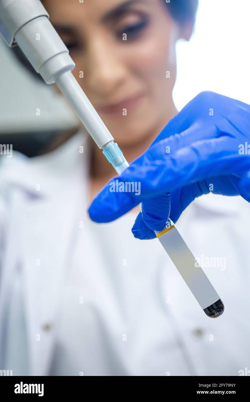 Lab workflow hi-res stock photography and images - Alamy