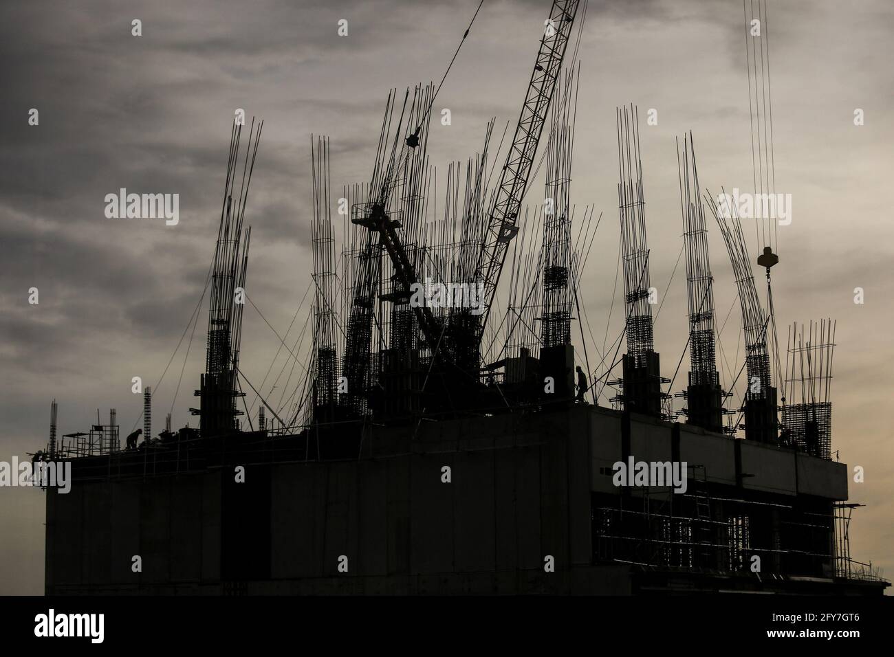 Philippines construction workers hi-res stock photography and images ...