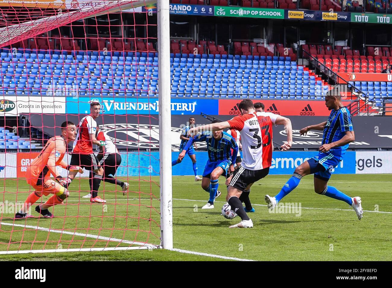 Eric alvarez hi-res stock photography and images - Alamy