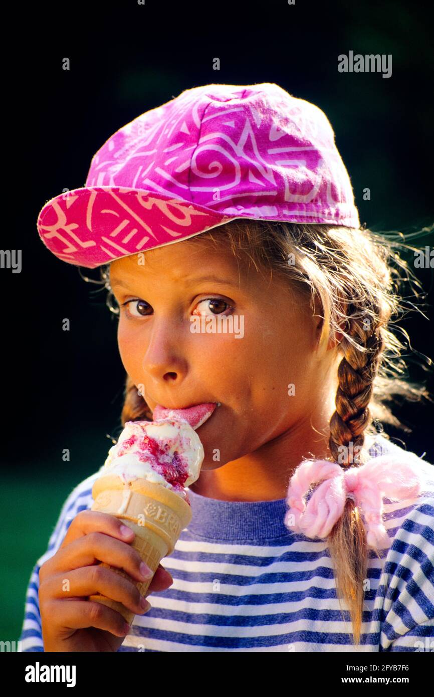 Kid eating ice cream vintage hi-res stock photography and images - Alamy