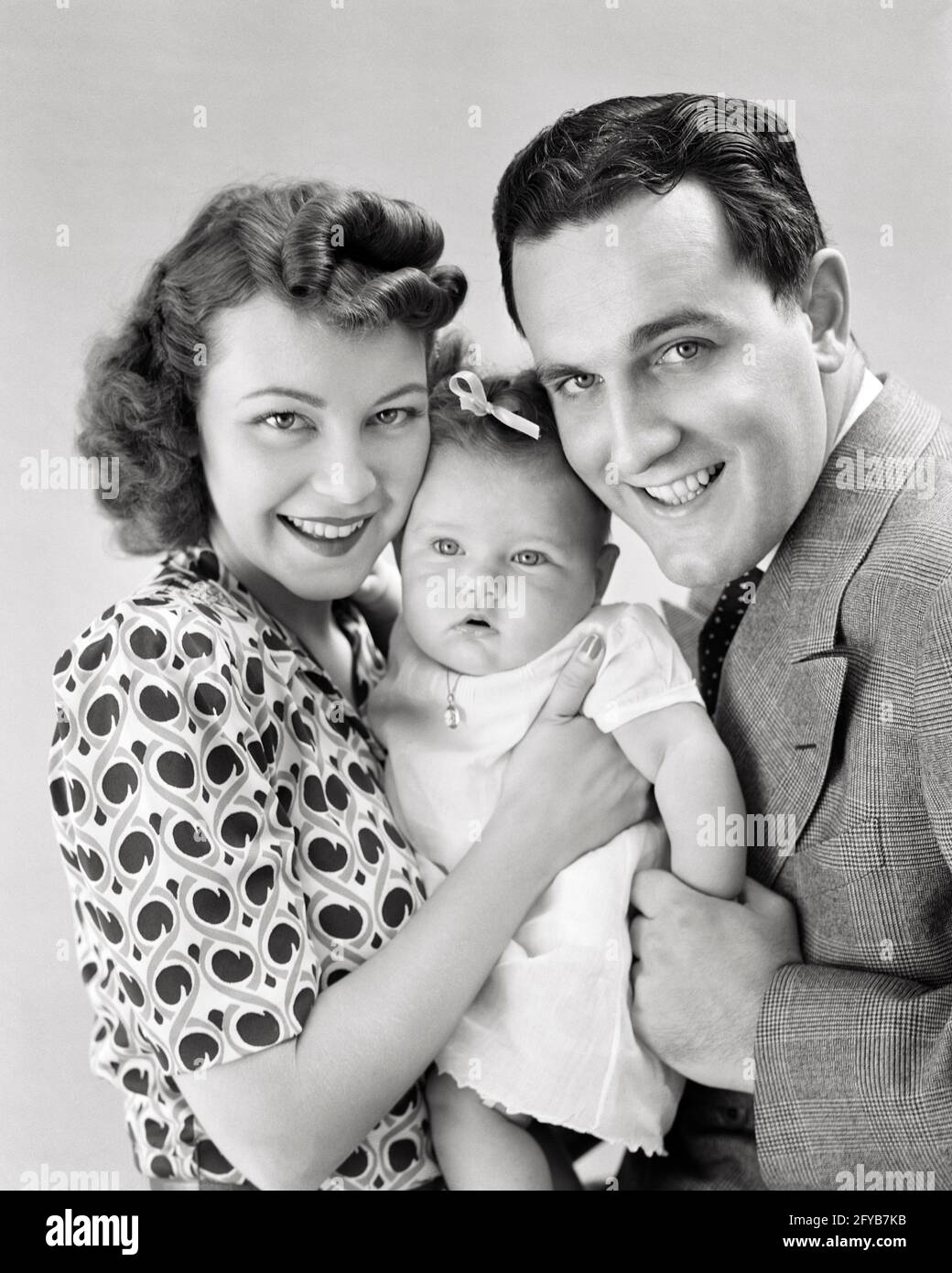1940s mom with baby hi-res stock photography and images - Alamy