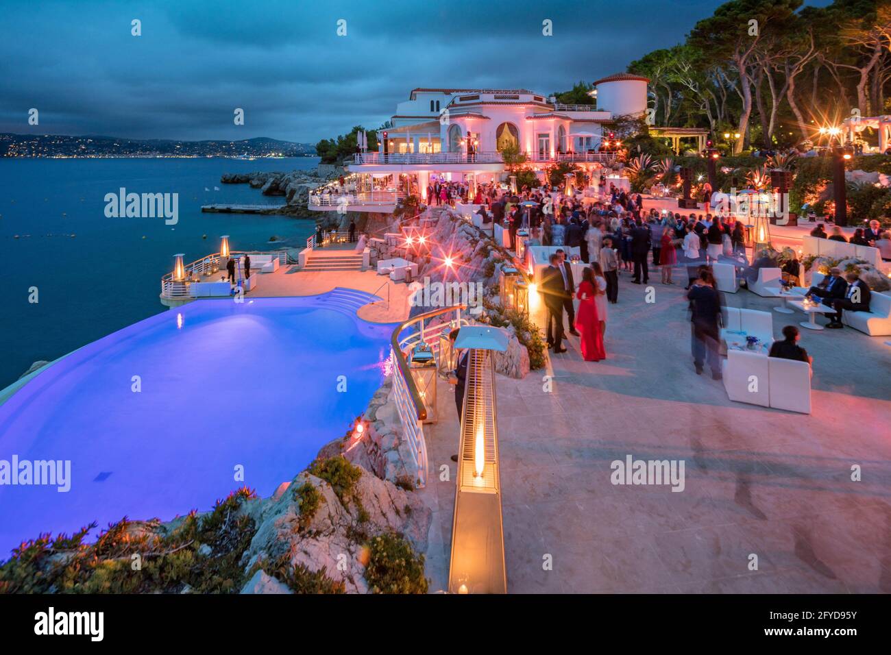 Eden roc france hi-res stock photography and images - Alamy