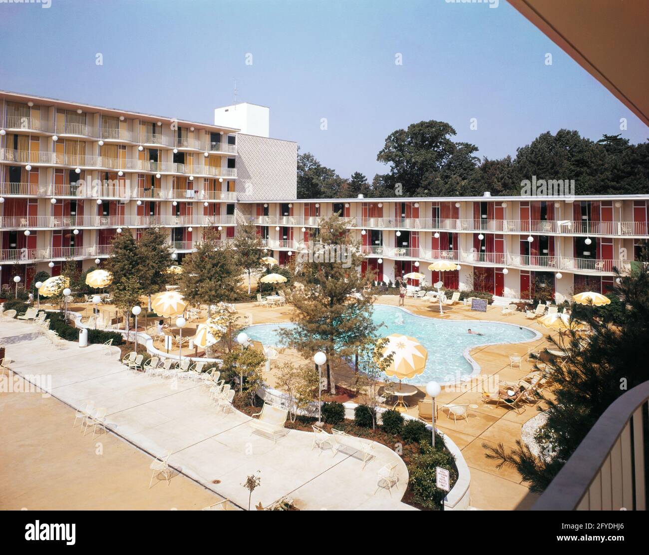 1960s hotel swimming pool hi-res stock photography and images - Alamy