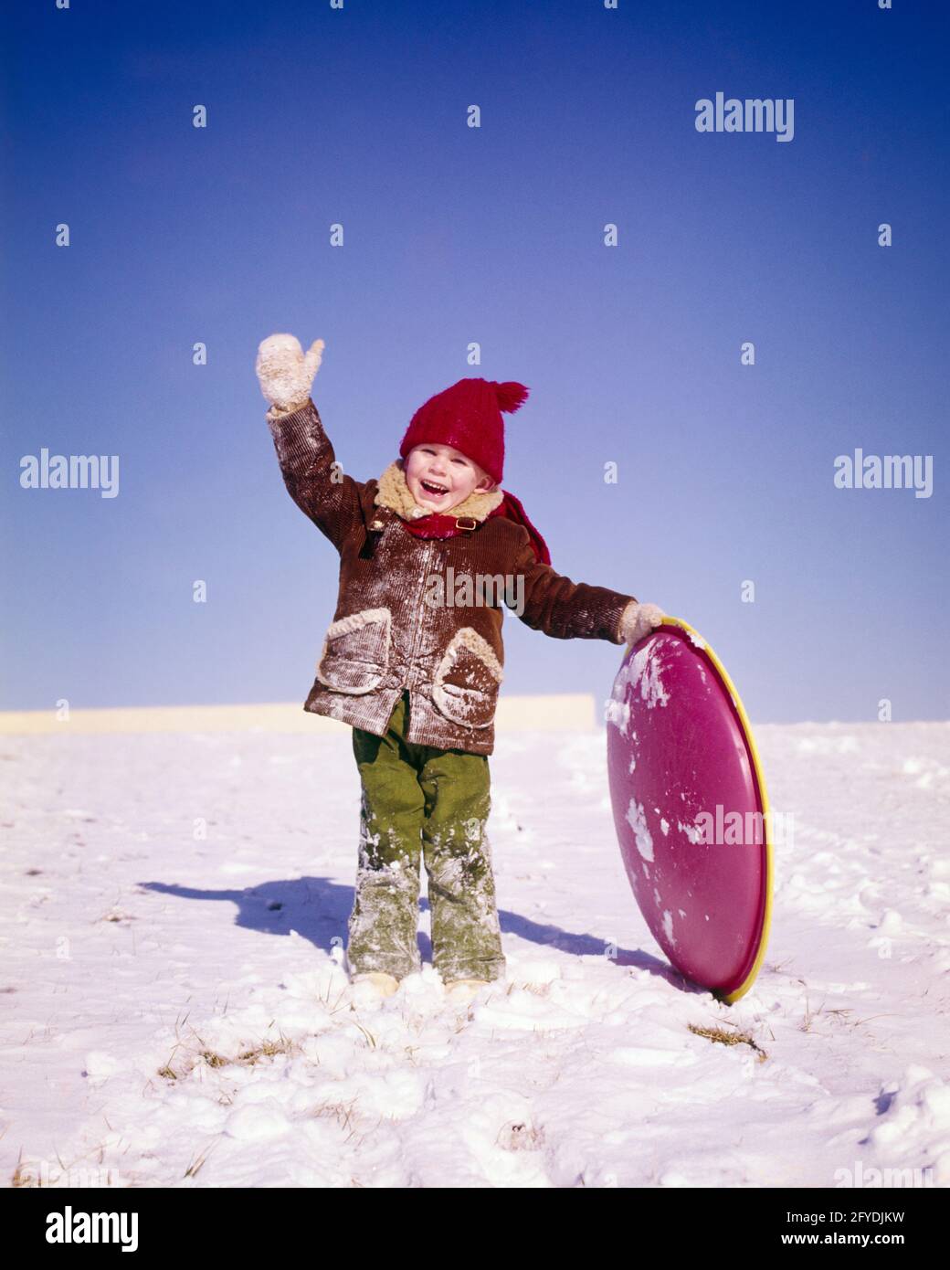 Old fashioned sled hi-res stock photography and images - Alamy