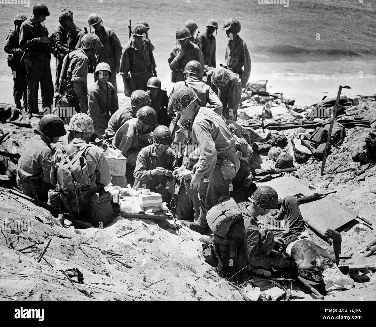 Ww2 medic hi-res stock photography and images - Alamy