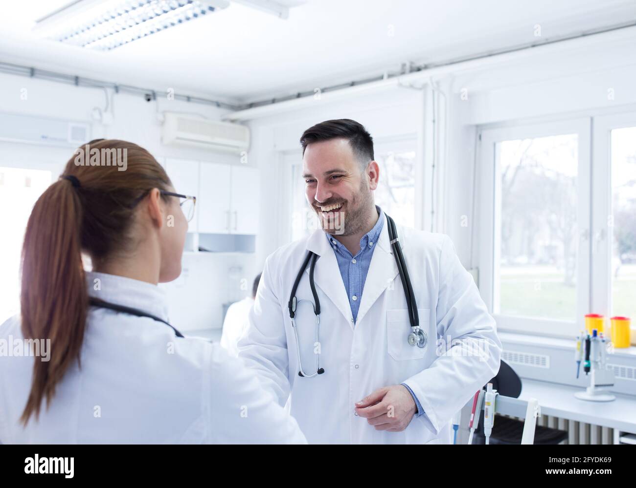 Laboratory hospital lab hi-res stock photography and images - Alamy