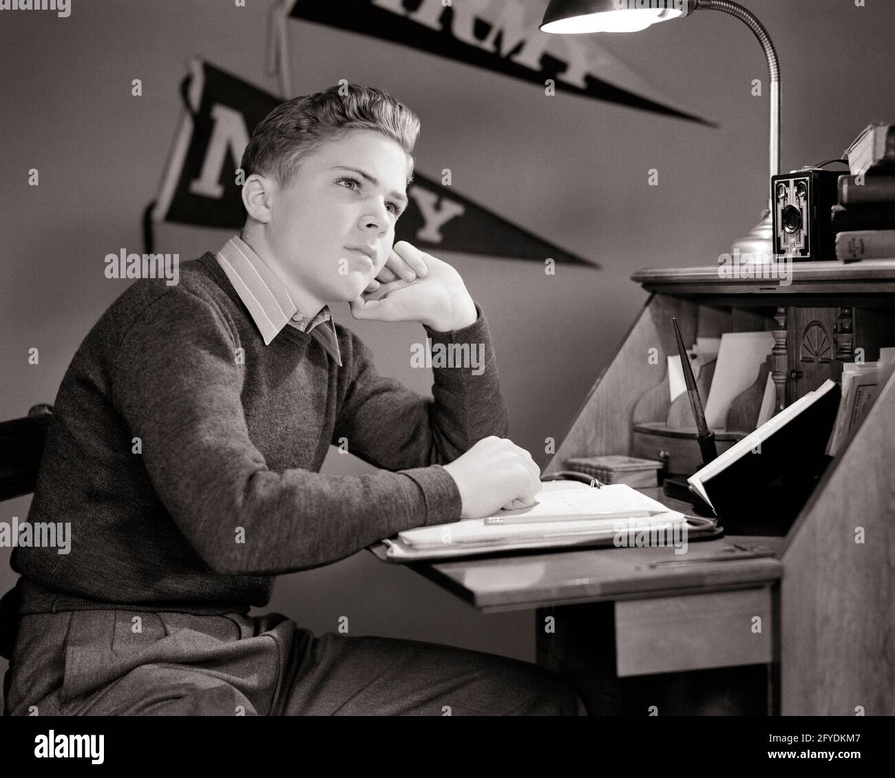 1940s boy teenager hi-res stock photography and images - Alamy