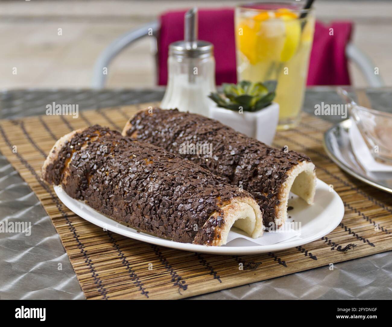 Hungarian chimney cake hi-res stock photography and images - Alamy