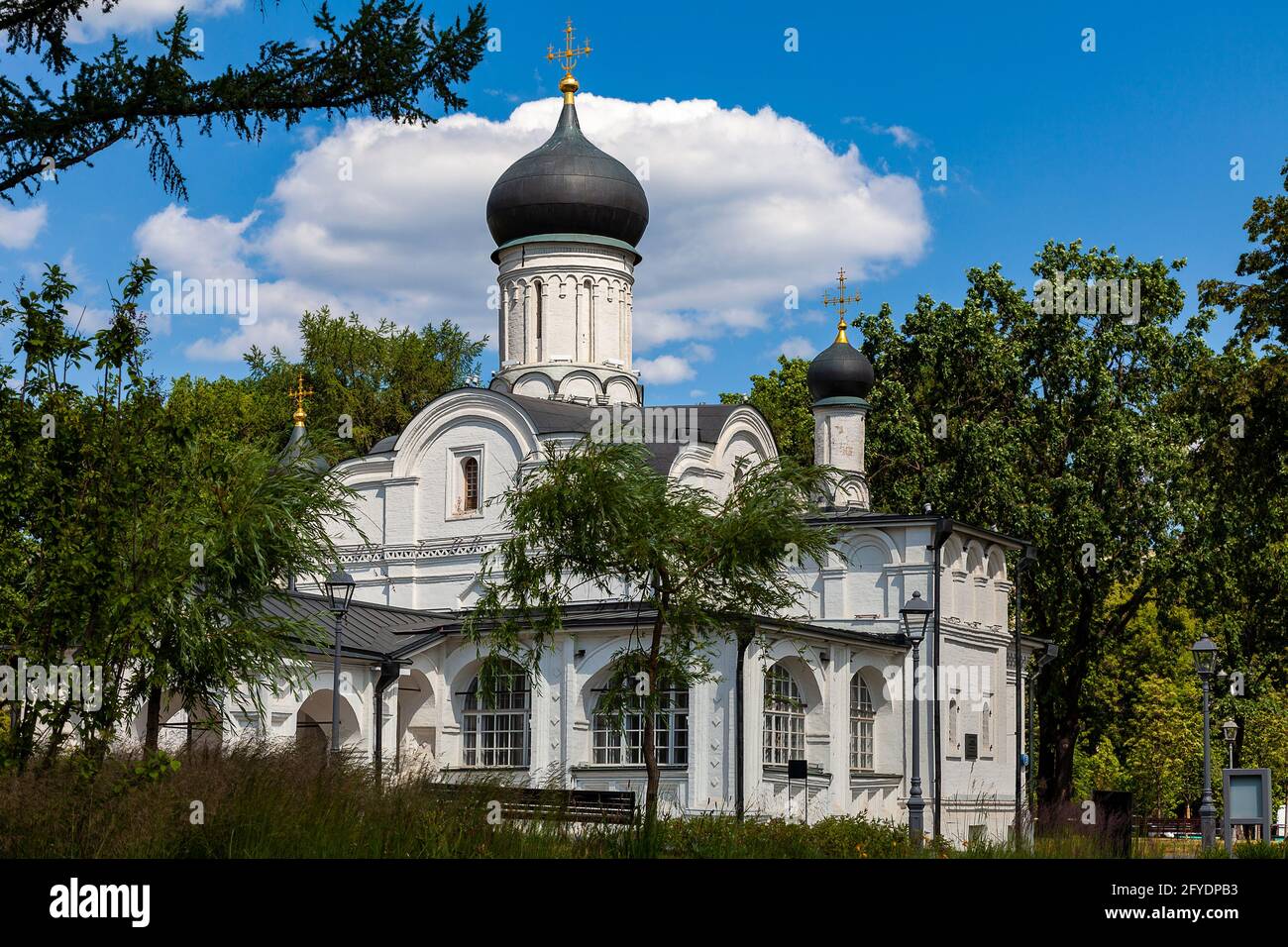 Churches of moscow hi-res stock photography and images - Alamy