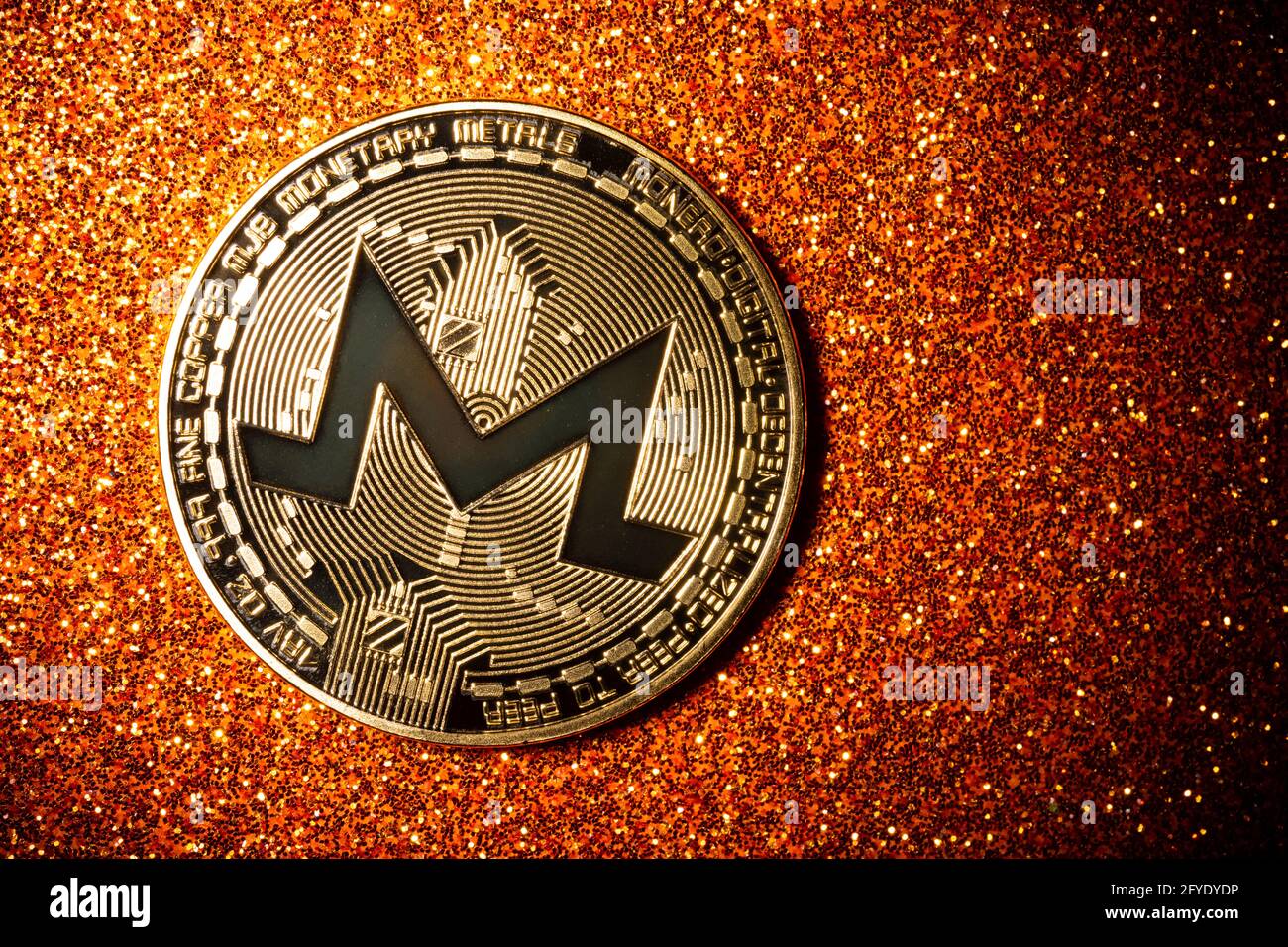 Gold monero coin icon hi-res stock photography and images - Alamy