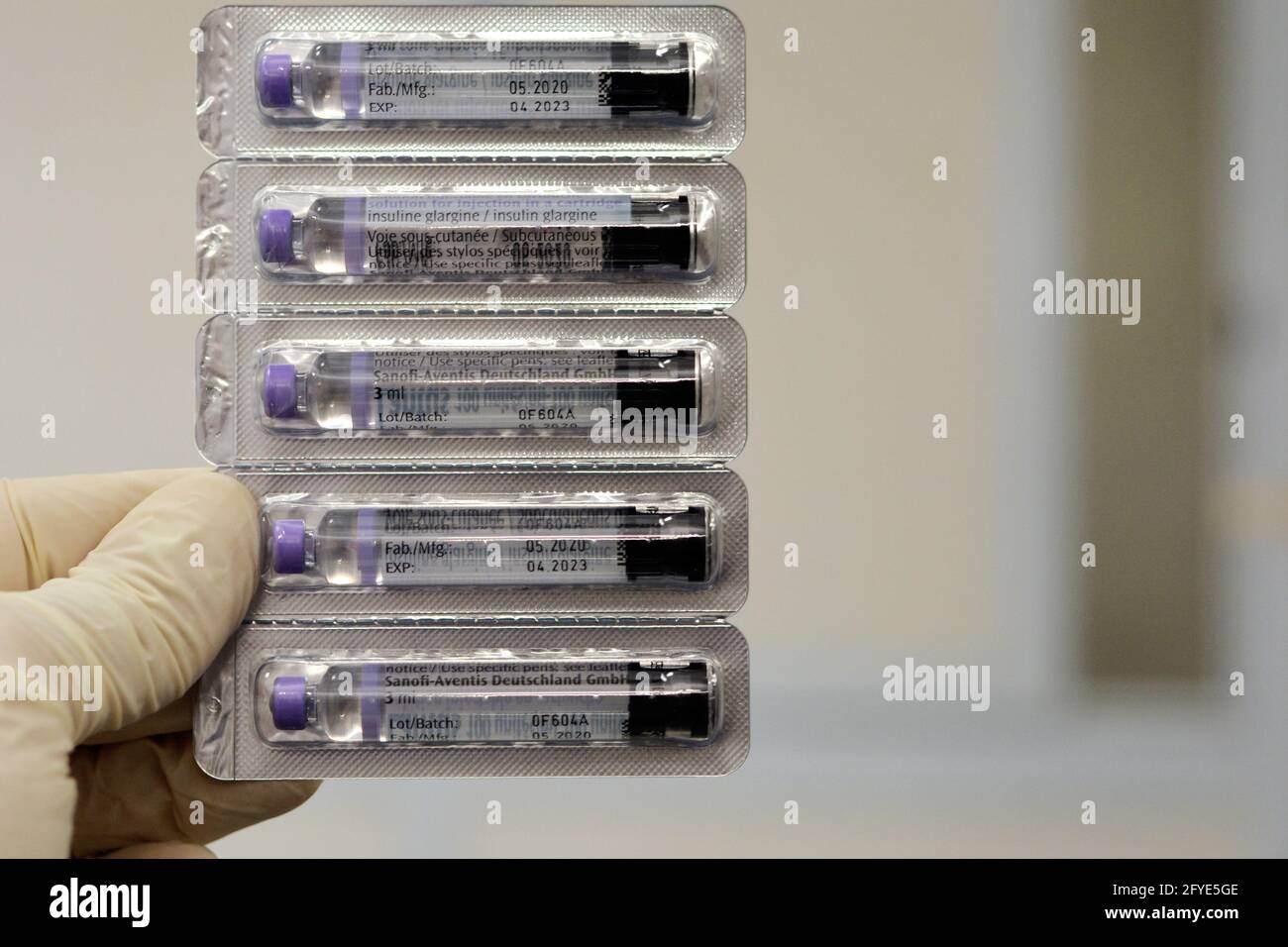 Lantus (insulin glargine injection) 100 Units cartridge is indicated in ...