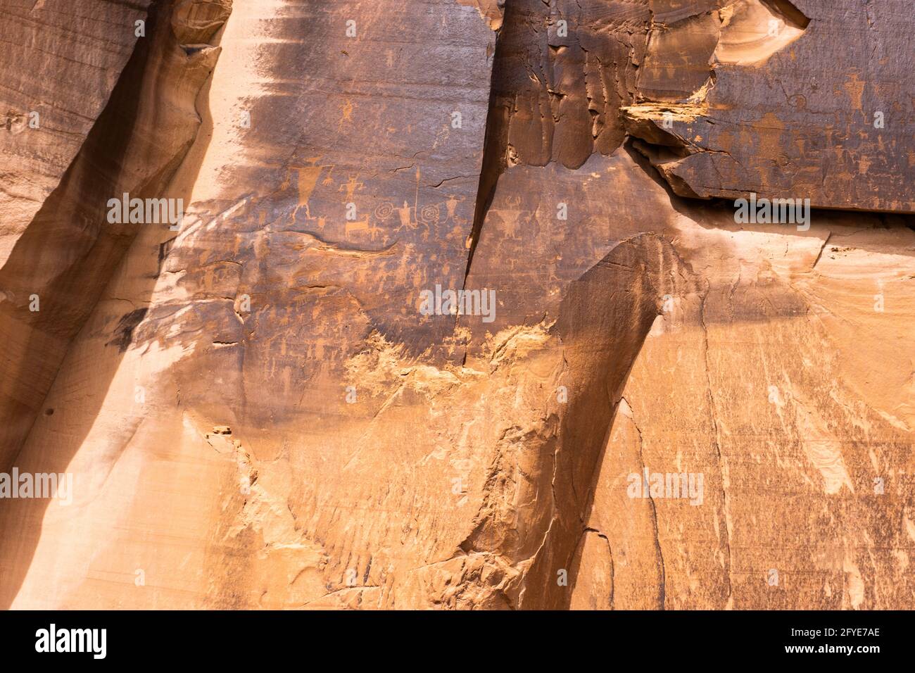 Sandstone rock carvings ancient petroglyph Utah Stock Photo - Alamy