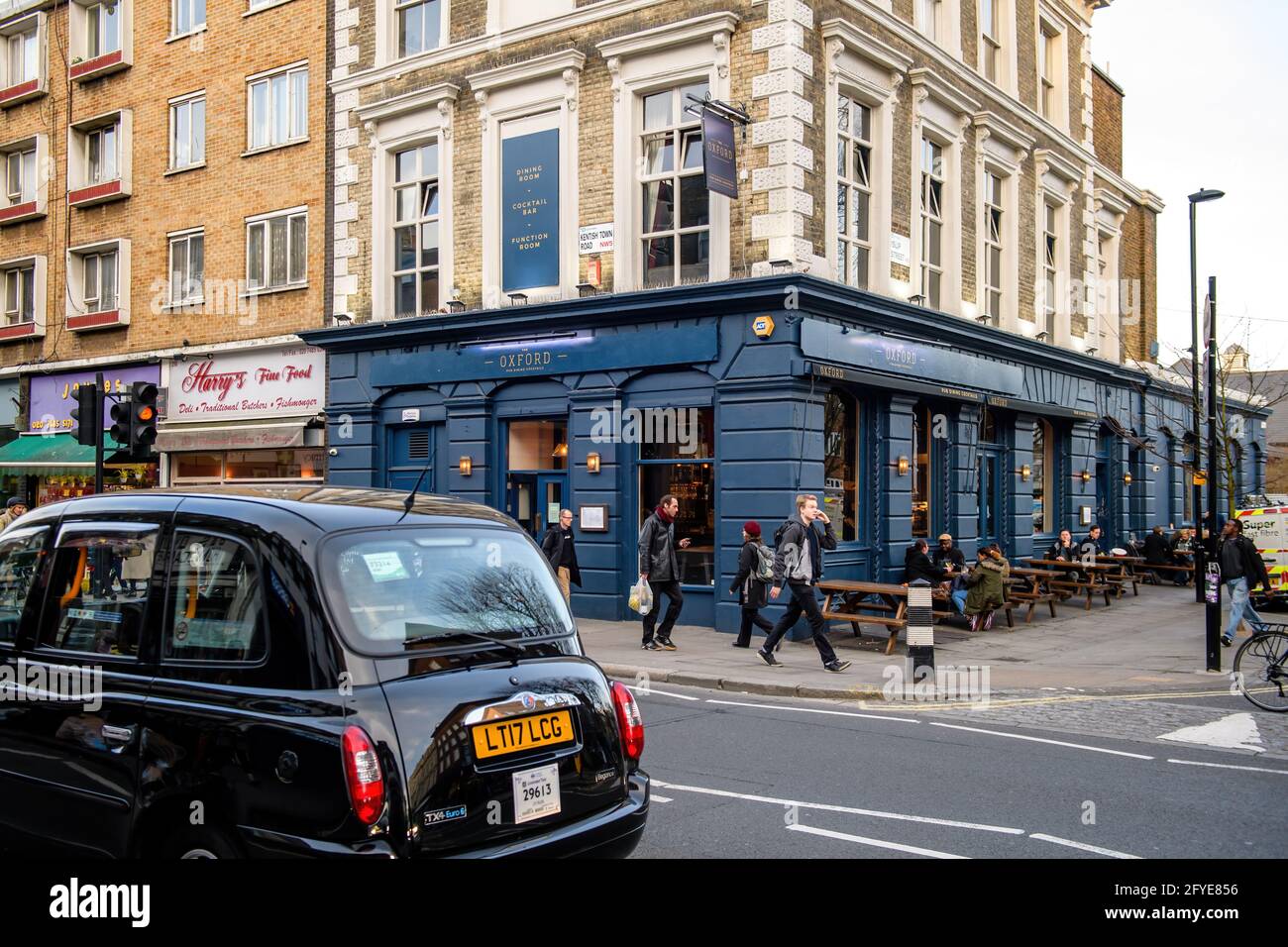 Camden london british english oxford hi-res stock photography and ...