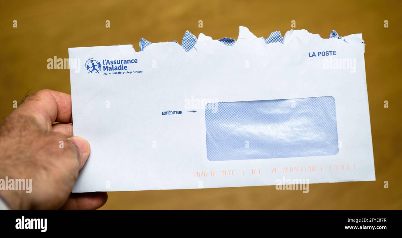 Doctor money envelope hi-res stock photography and images - Alamy
