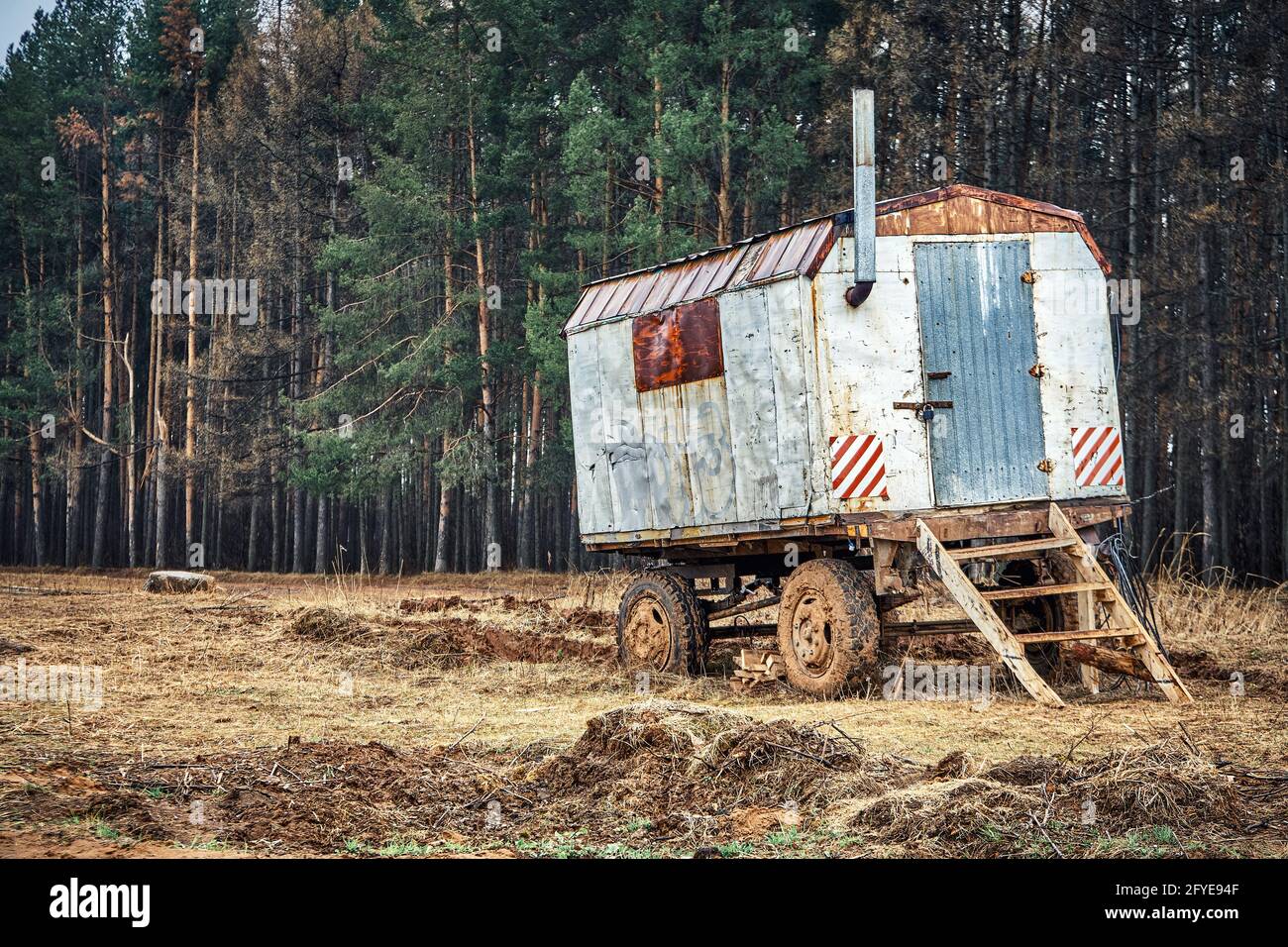 Rusty old trailer hi-res stock photography and images - Alamy