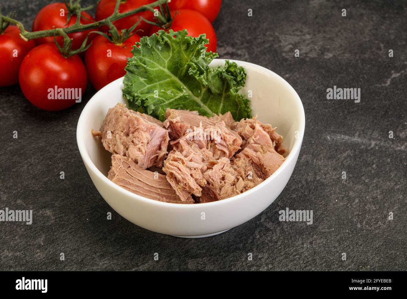 Tasty Canned tuna fillet in the bowl Stock Photo - Alamy
