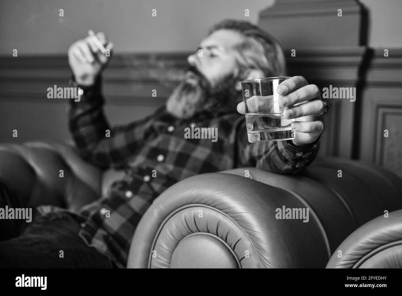 Cigar club Black and White Stock Photos & Images - Alamy