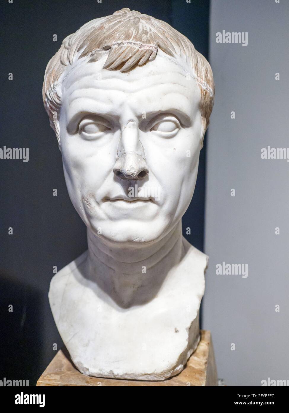 Ancient roman shop hi-res stock photography and images - Alamy